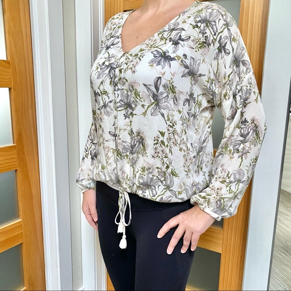 Lovestitch Tops Spring Glorious Lovestitch Floral Bohemian Top M